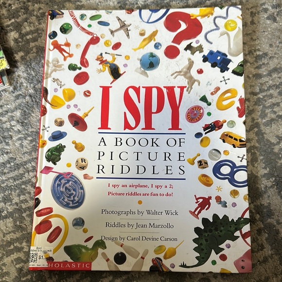 Scholastic | Toys | Scholastic I Spy Picture Riddles Book Red And White ...